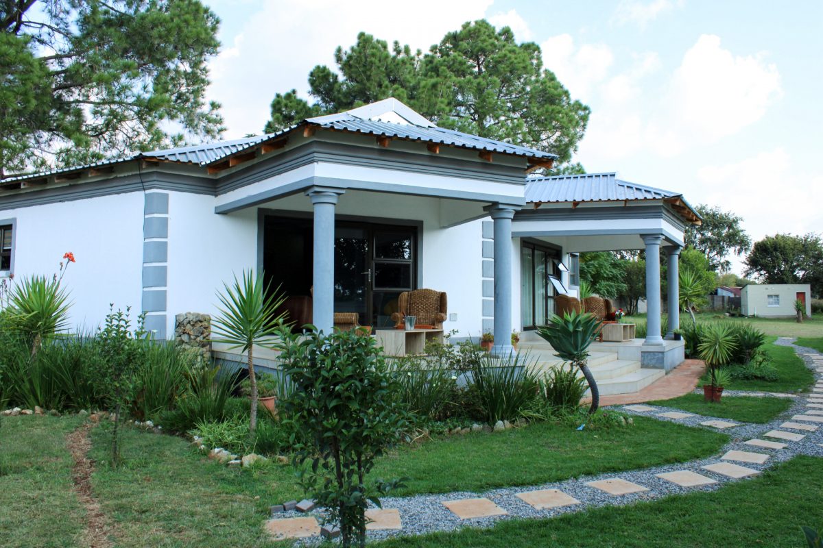 Book Your Stay @ Avela Lodge